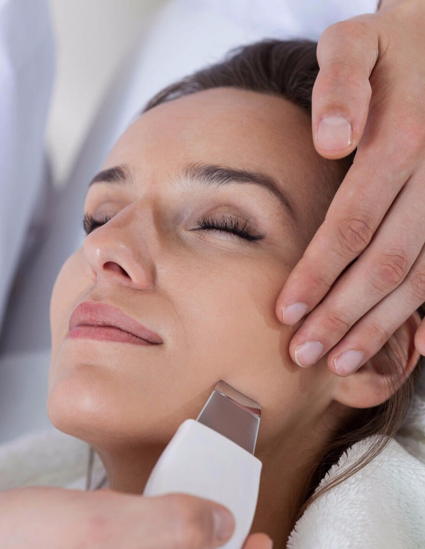 IONTO Aquasonic | Ultrasonic Skin Scrubber